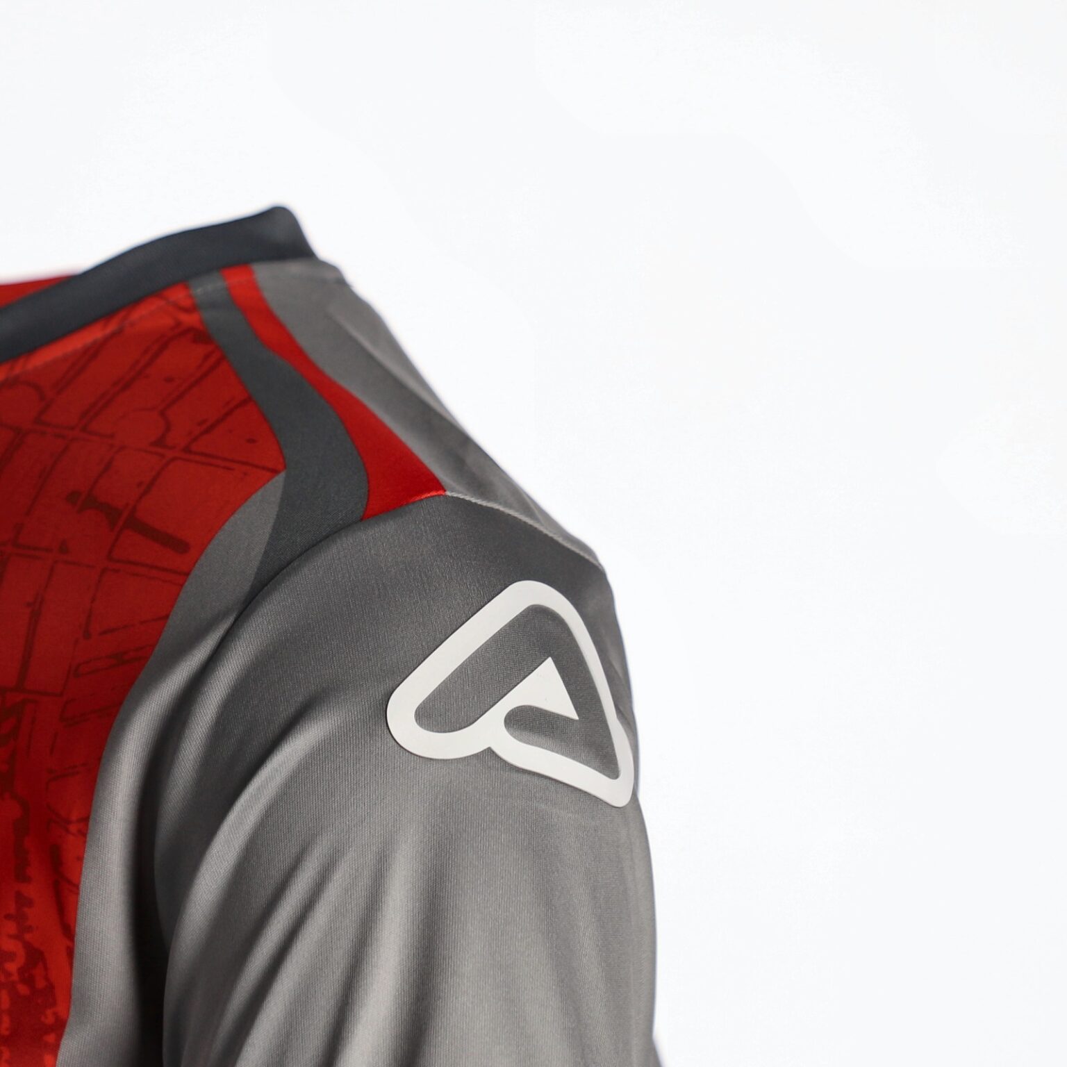 Sinfonia Grigiorossa – Cremonese Home Kit 2025/26 – US Cremonese